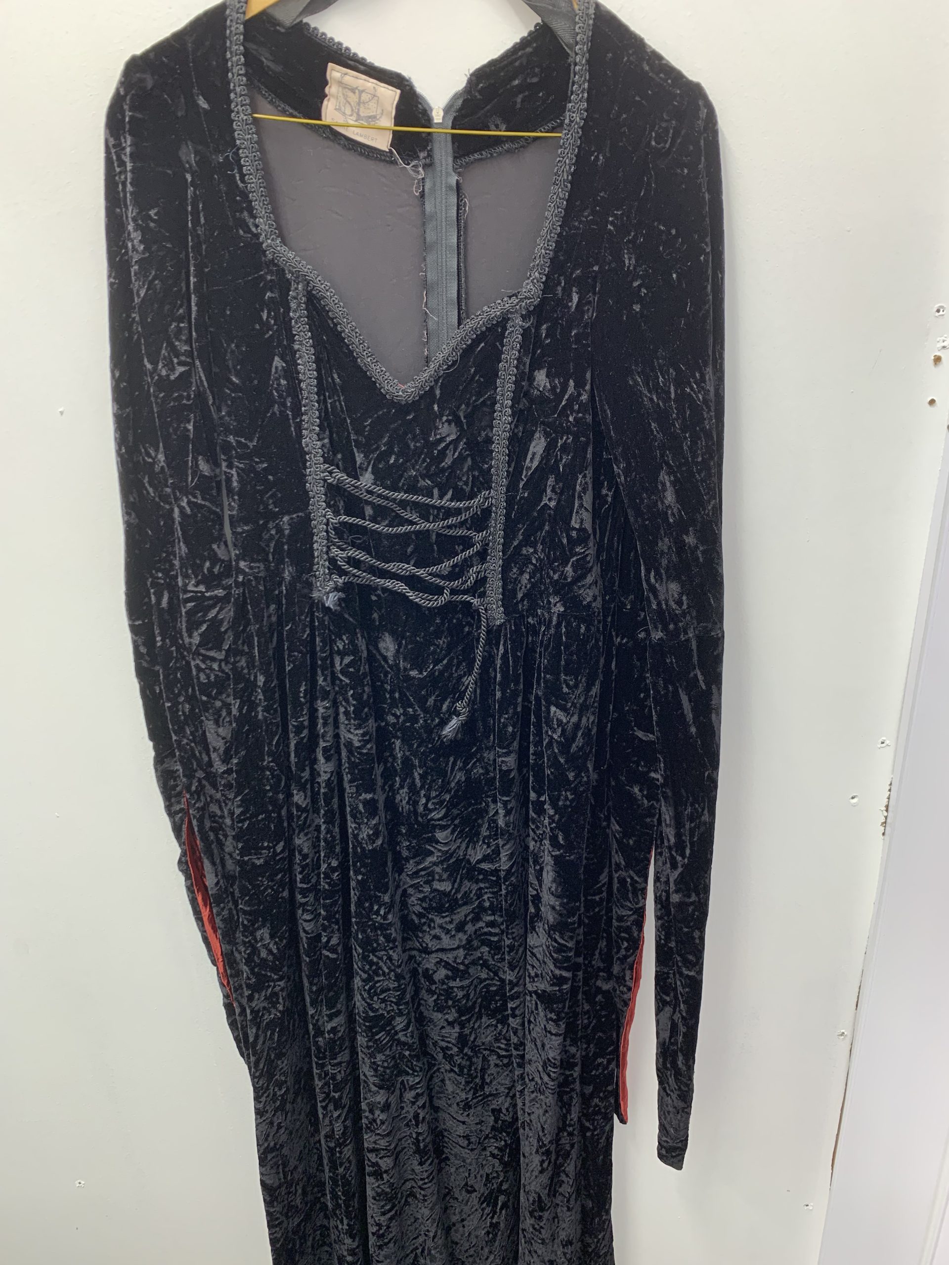 Gothic Vampiress | Theatre Garage