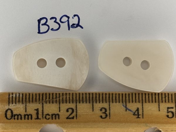 Off-white Buttons B392 | Theatre Garage